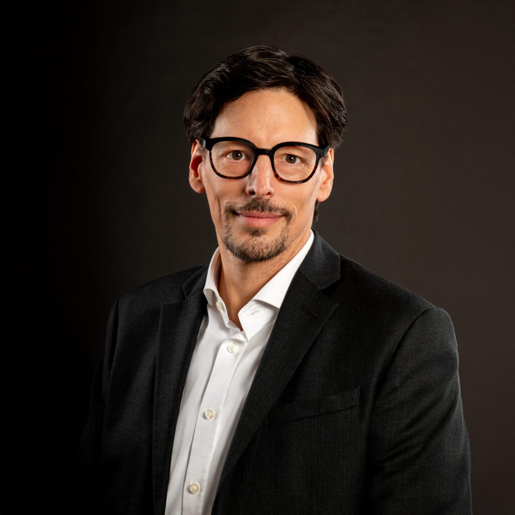 Fernando Tiberini - Contact, Headshots and Biography